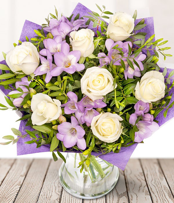 Send roses online store