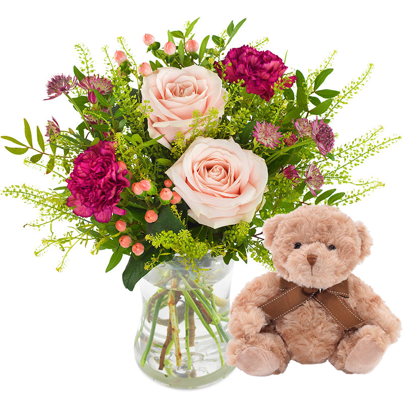 Pink bouquet with teddy – the perfect gift for any occasion