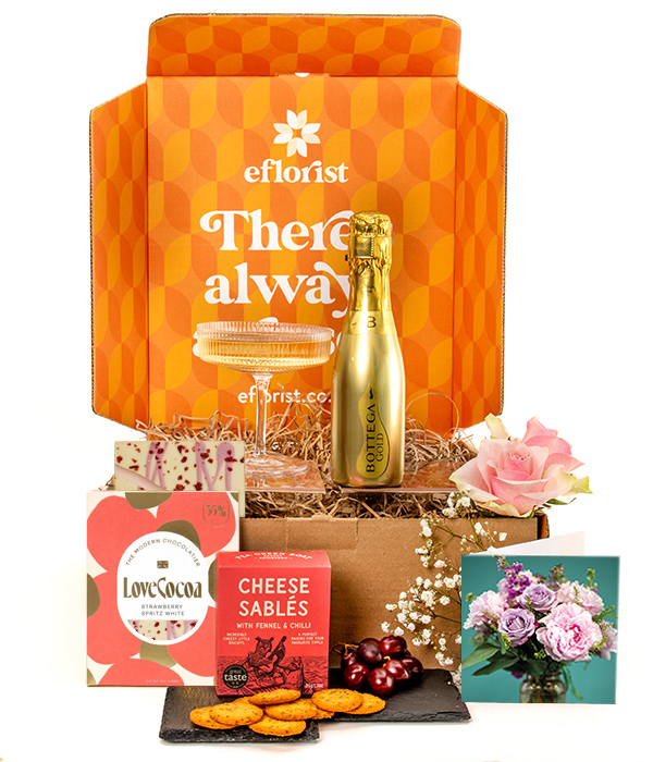 Bubbles & Nibbles Gift Set | Eflorist.co.uk